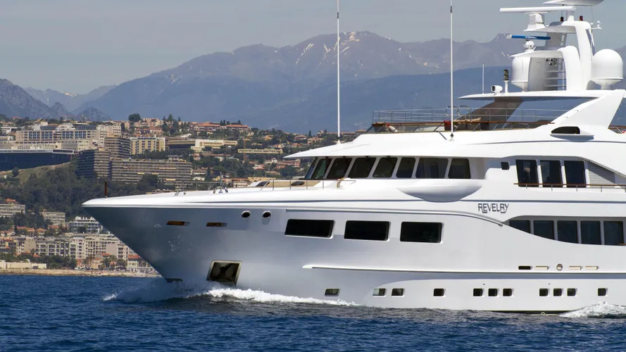 Saron yacht (Royal Hakvoort Shipyard, 39m, 2010)
